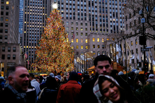 Rock Center Tree Ceremony Bringing Visitors From All Over World