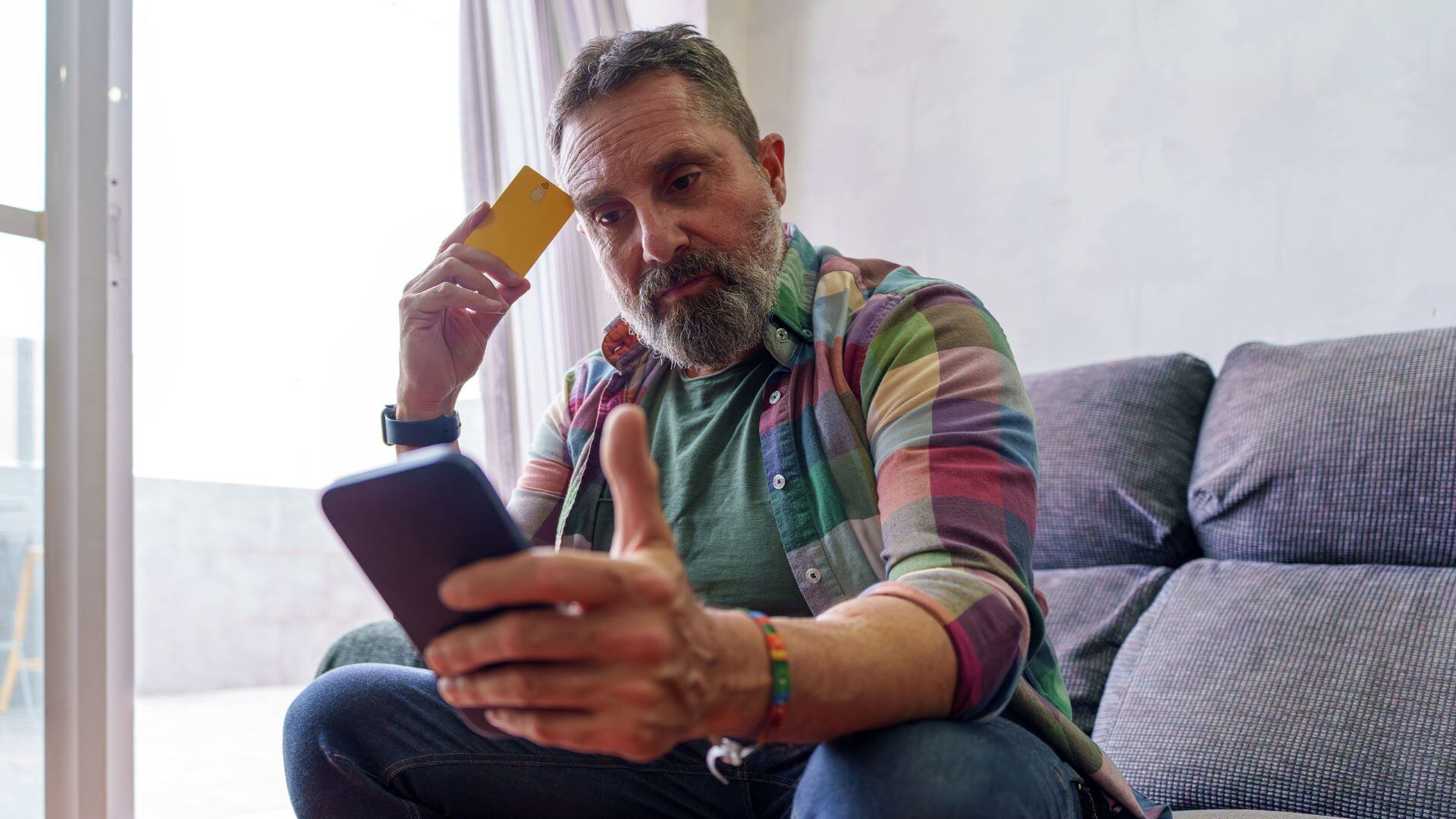 Cargar el celular fuera de casa sin este pequeño accesorio podría ...
