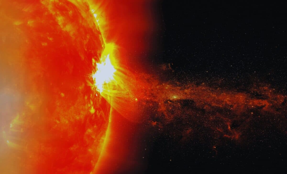 Watch Out! Massive Solar Flare Hits Earth and Could Cause Chaos for ...