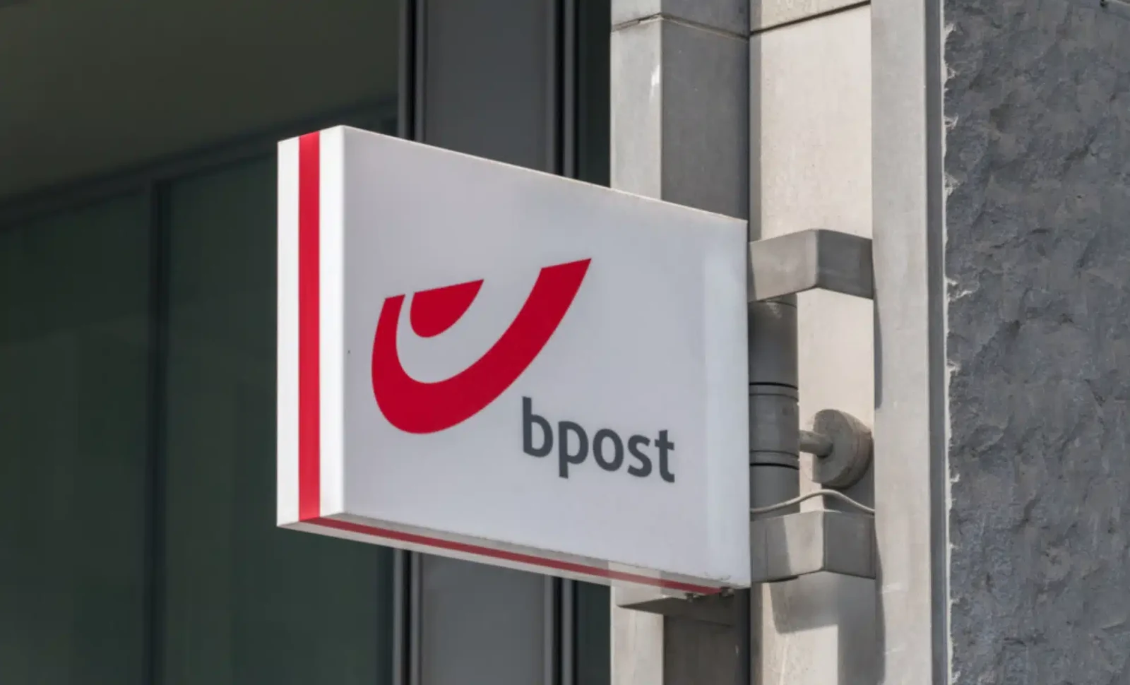 Bpost confirme une fuite de données : vos informations personnelles ont ...