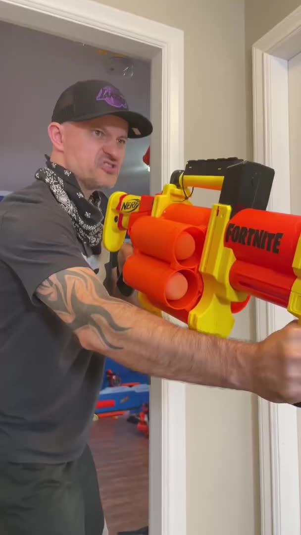 Nerf Fortnite battle