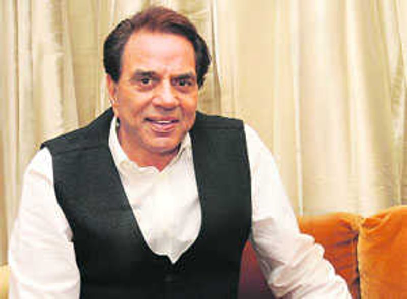 Ashes of Dharmendra immersed in Ganga in Haridwar