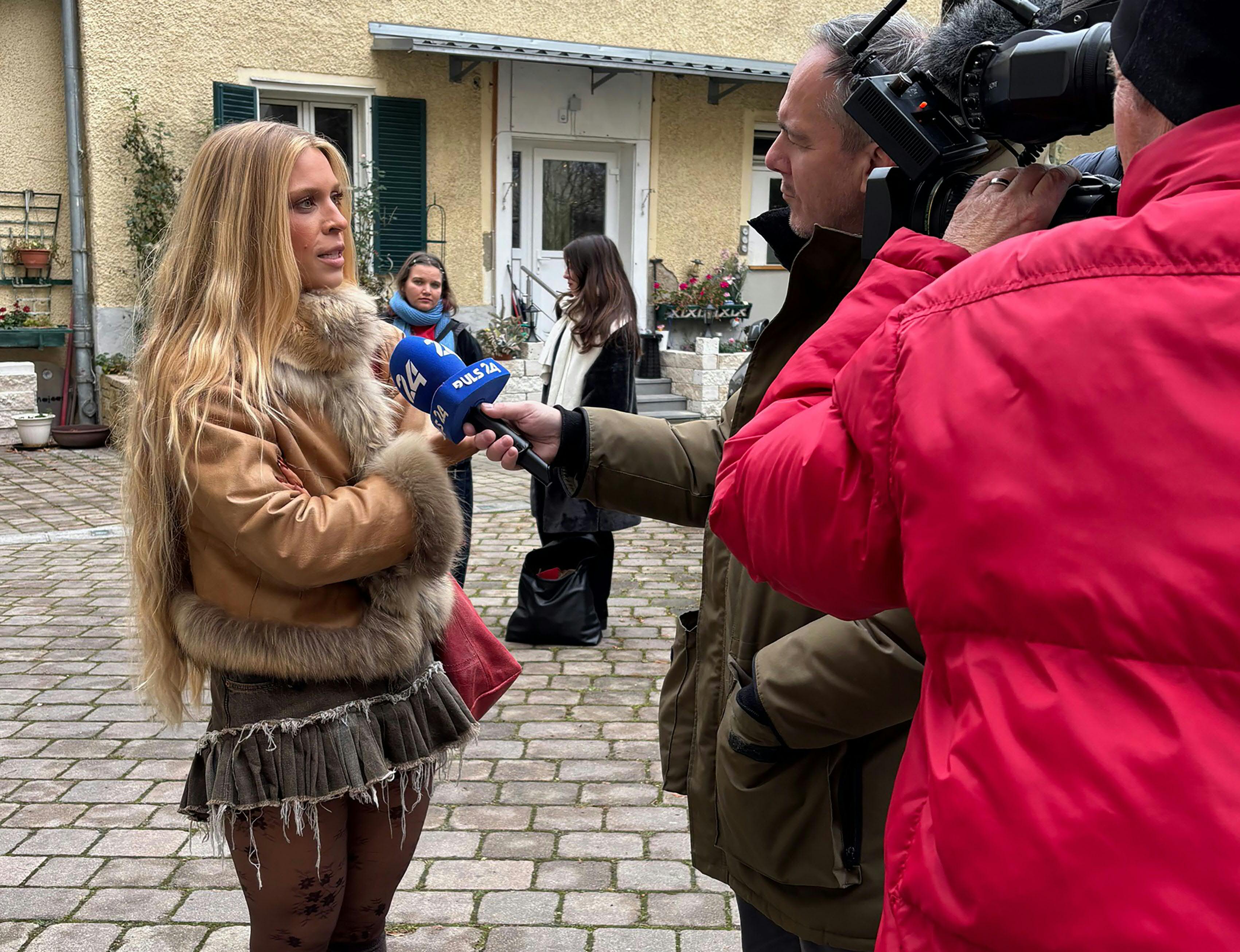 Entscheidung über Aufenthaltsverbot gegen Windl weiter offen