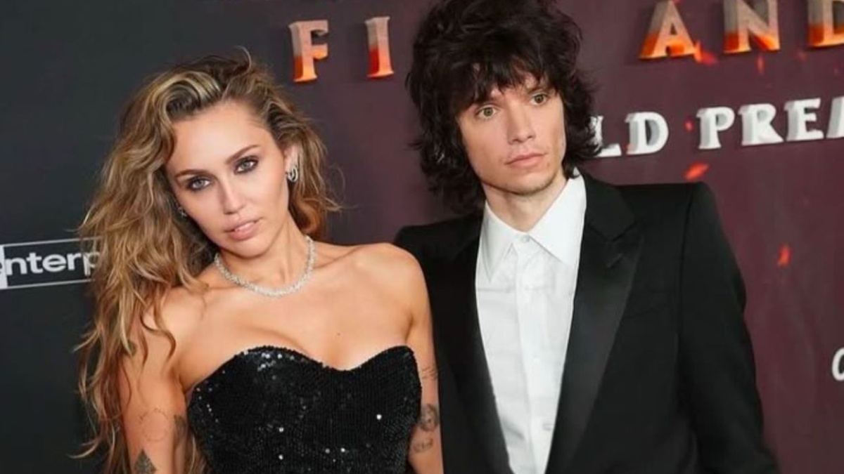 Miley Cyrus y Maxx Morando se comprometen tras cuatro años de relación
