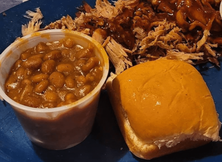 5 Restaurant Chains With the Best Baked Beans, According to Chefs