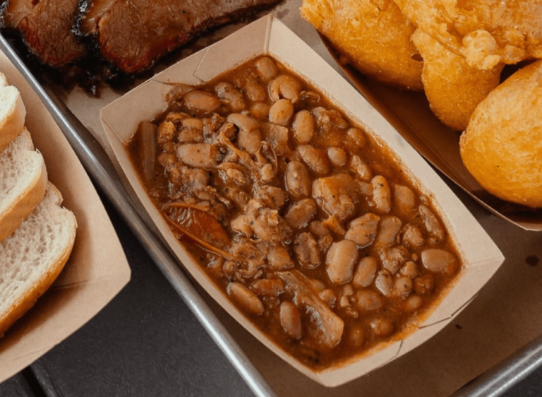 5 Restaurant Chains With the Best Baked Beans, According to Chefs
