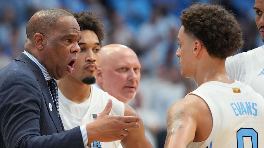 Hubert Davis Talks Kyan Evans and UNC’s Frontcourt Depth