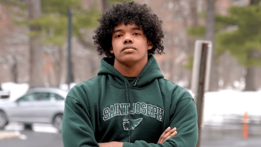 Early Signing Day Profile: 2026 EDGE CJ Edwards Officially Signs with ...