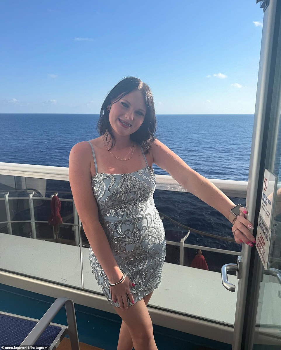 Report: Dad of cheerleader found dead on cruise dragged into custody battle