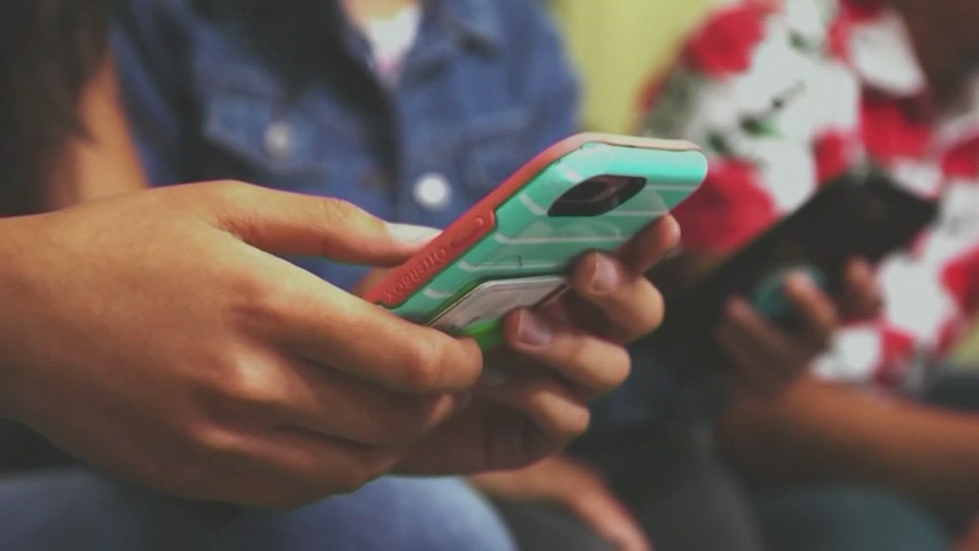 New study shows adverse effects for children given smartphones