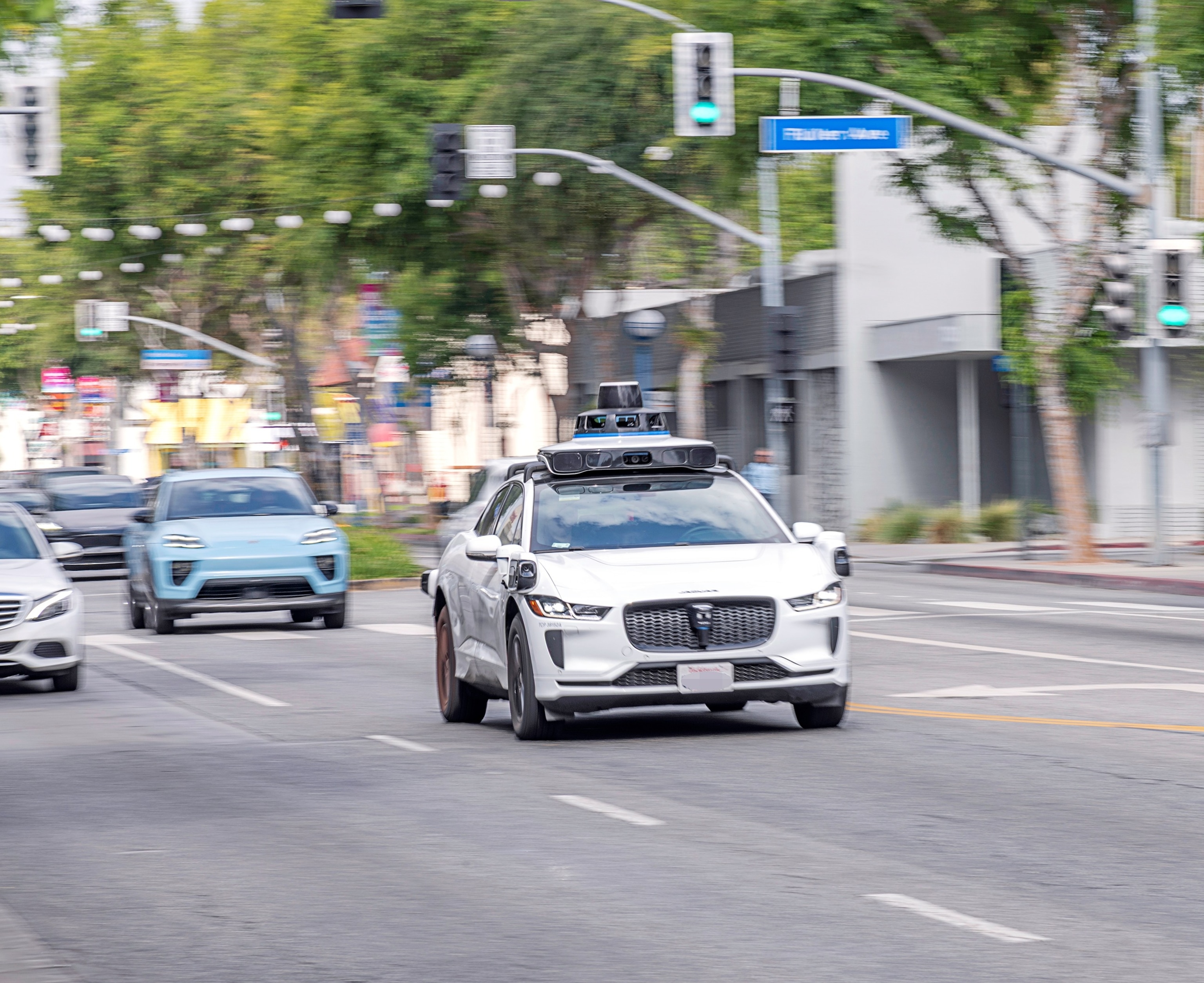 Waymo driverless taxi takes passengers into apparent police standoff