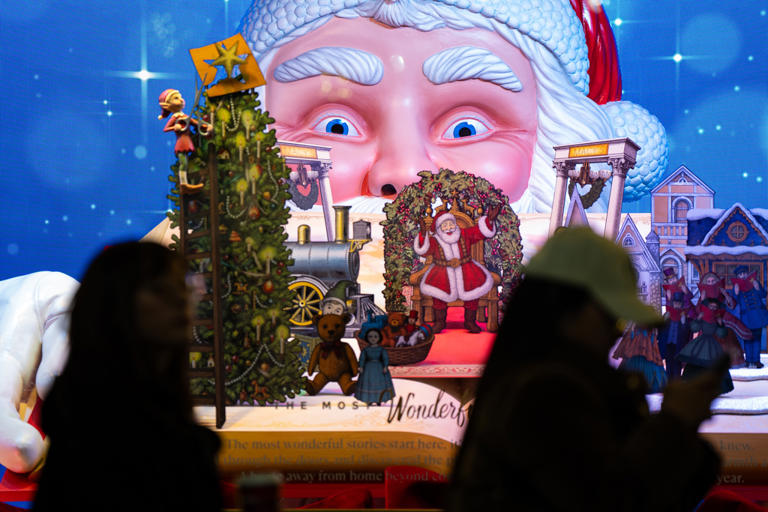 Who’s Performing at the 2025 National Christmas Tree Lighting? Here’s ...