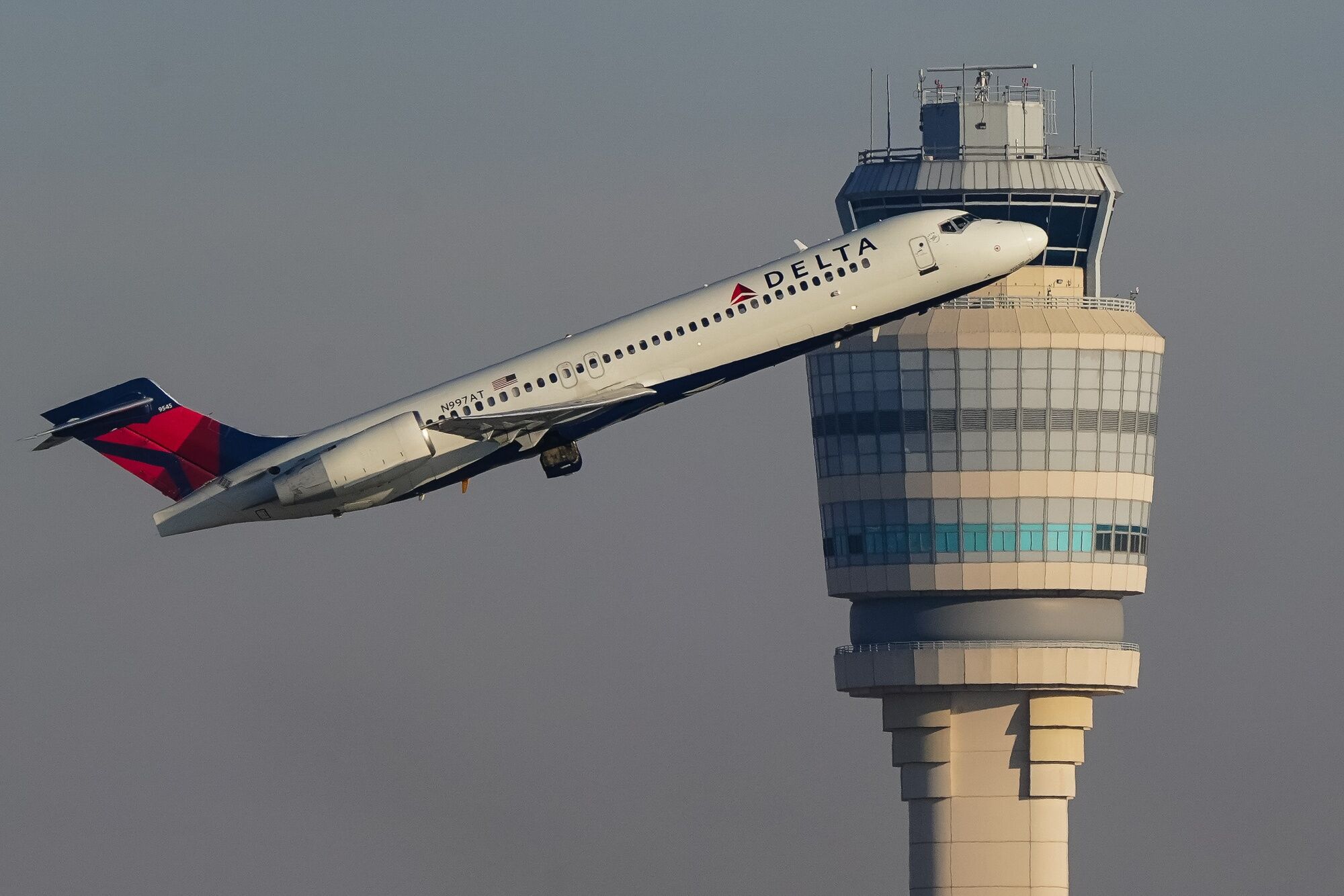 Delta Air Sees $200 Million Impact From Shutdown Fallout