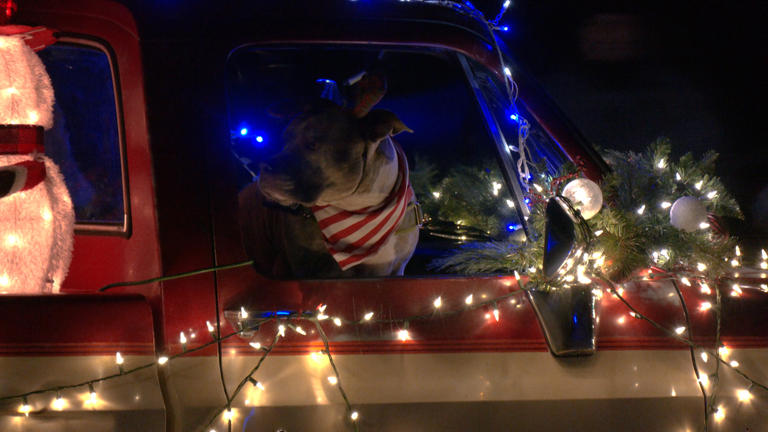 Abilene’s tree lighting & parade draw large attendance