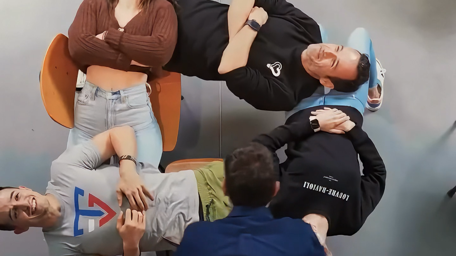 Un exploit physique avec Tibo InShape, Juju Fitcats et Emy LTR