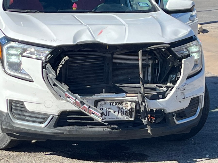 Traffic light violation causes multi-car crash in San Angelo