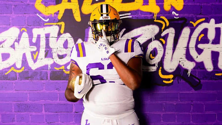 LSU Football Fighting Off Alabama Crimson Tide, Ole Miss Rebels For ...