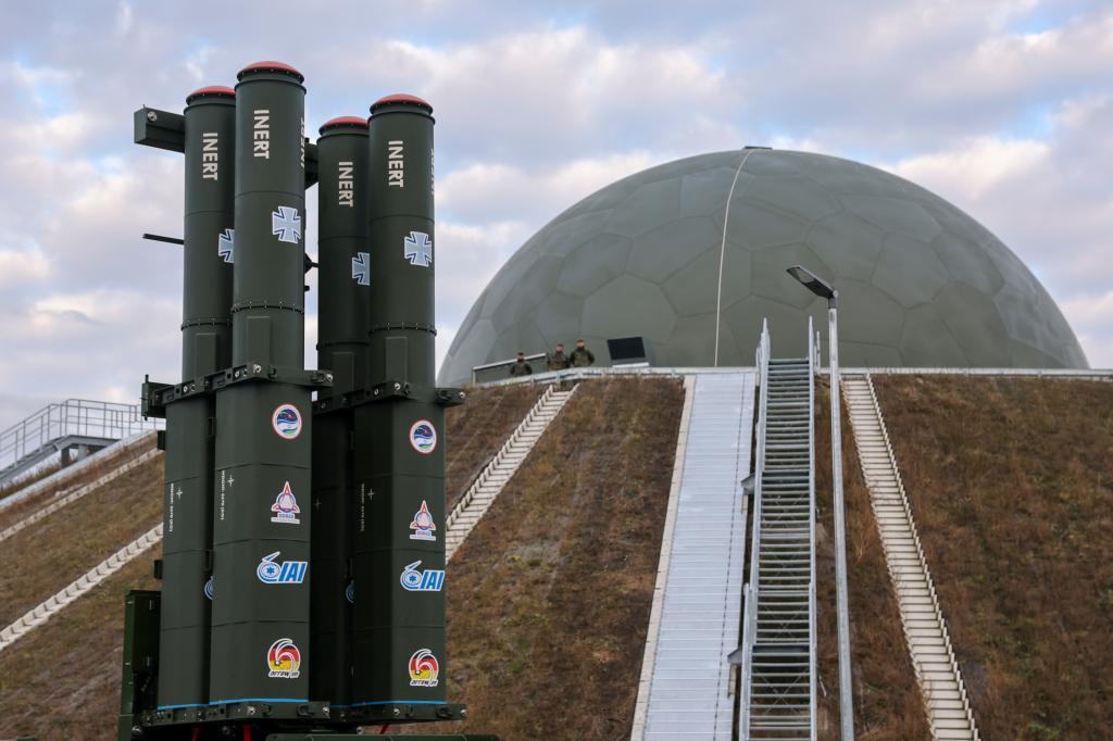 Germany starts putting into place the Arrow 3 missile defense system ...