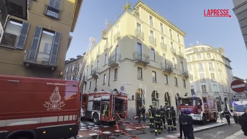 Milan, fire in a building in the city center: structure evacuated