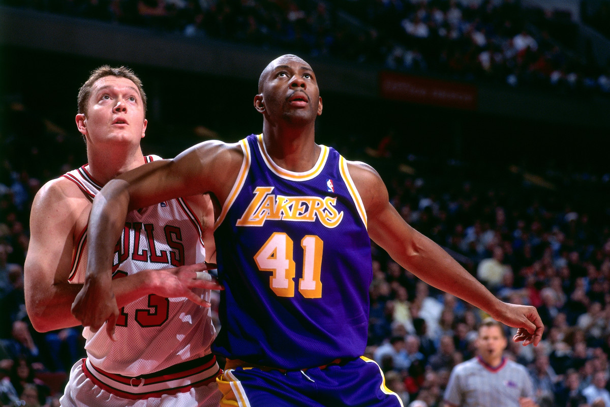 Iconic Lakers star passes away at 57: 'He was such a good dude'