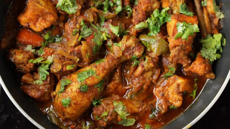 From egg biryani to paneer stew: 7 under 15-minute dishes that can be ...