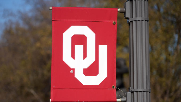 Social media explodes after college student fails essay for ignoring the assignment