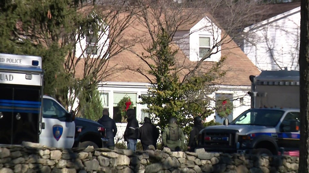 Decomposed body, pipe bombs found inside Stamford, Conn., home after ...
