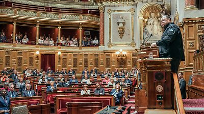 Beschluss im Parlament in Kiew: Ukraine streicht Russisch von der Liste ...