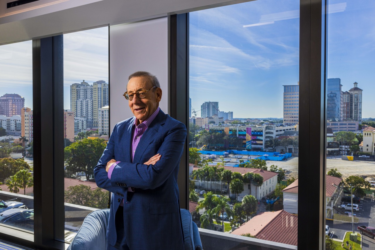 Billionaire Stephen Ross Has a $200 Fix for Miami’s Commuting Hell ...