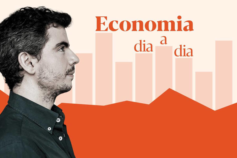 Primark's jewellery stand with mirror is a perfect dupe for Oliver ...