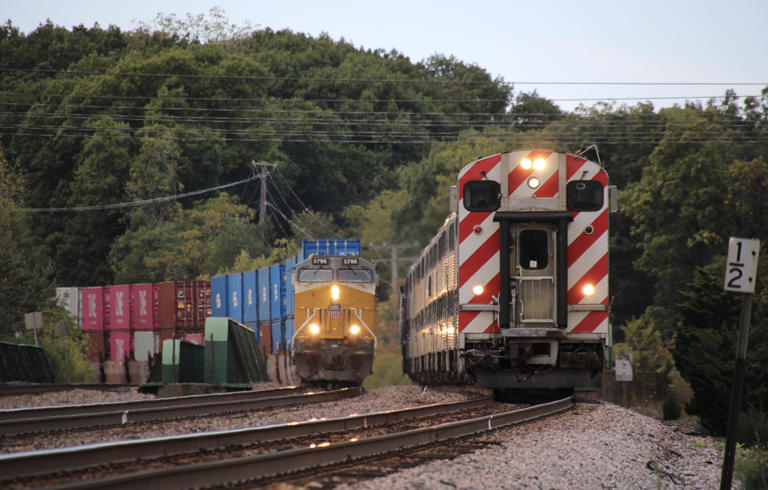 Metra asks STB to settle trackage rights dispute with Union Pacific