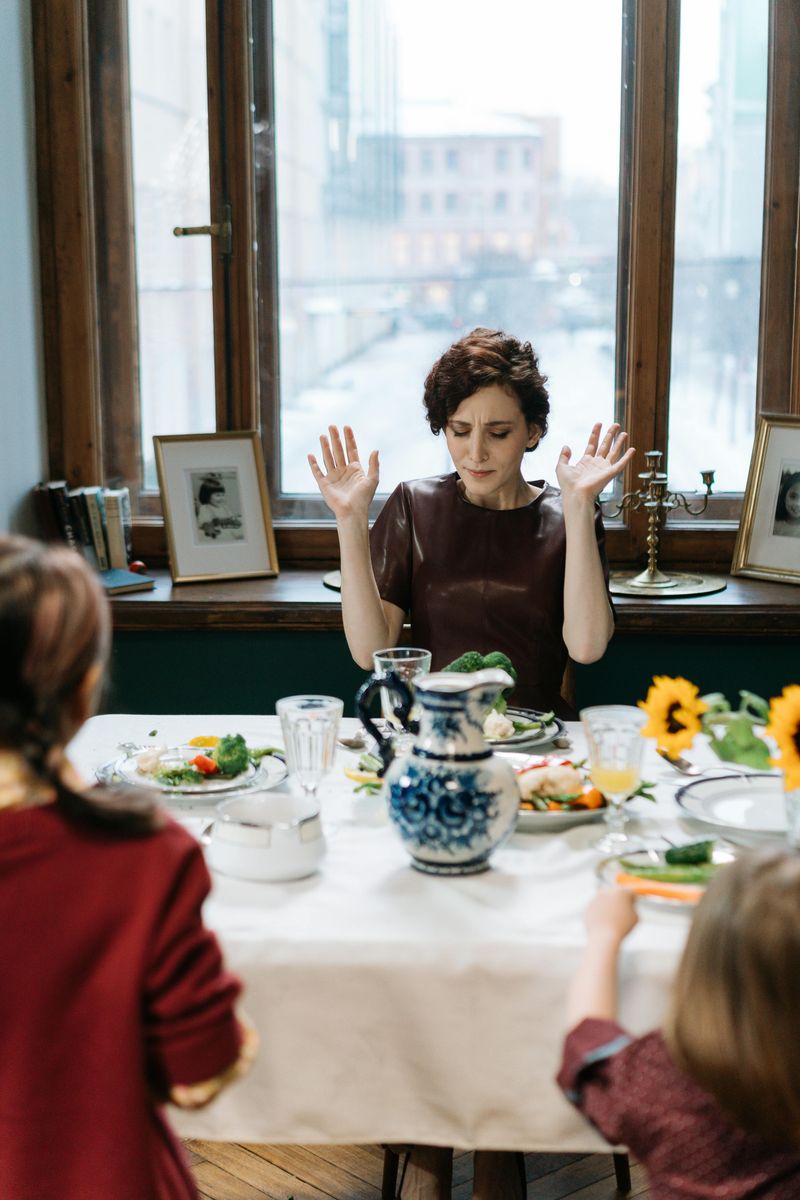 10 Things People Do That They Think Are Polite - But Are Actually Annoying