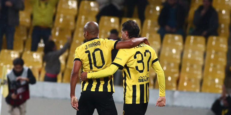 Κύπελλο Ελλάδας Betsson: Η ΑΕΚ νίκησε με 2-0 τον ΟΦΗ και είναι «αγκαλιά ...