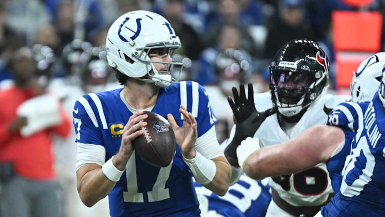 Danny Dimes vs. Trevor Lawrence: 3 Bold Predictions for Jaguars-Colts