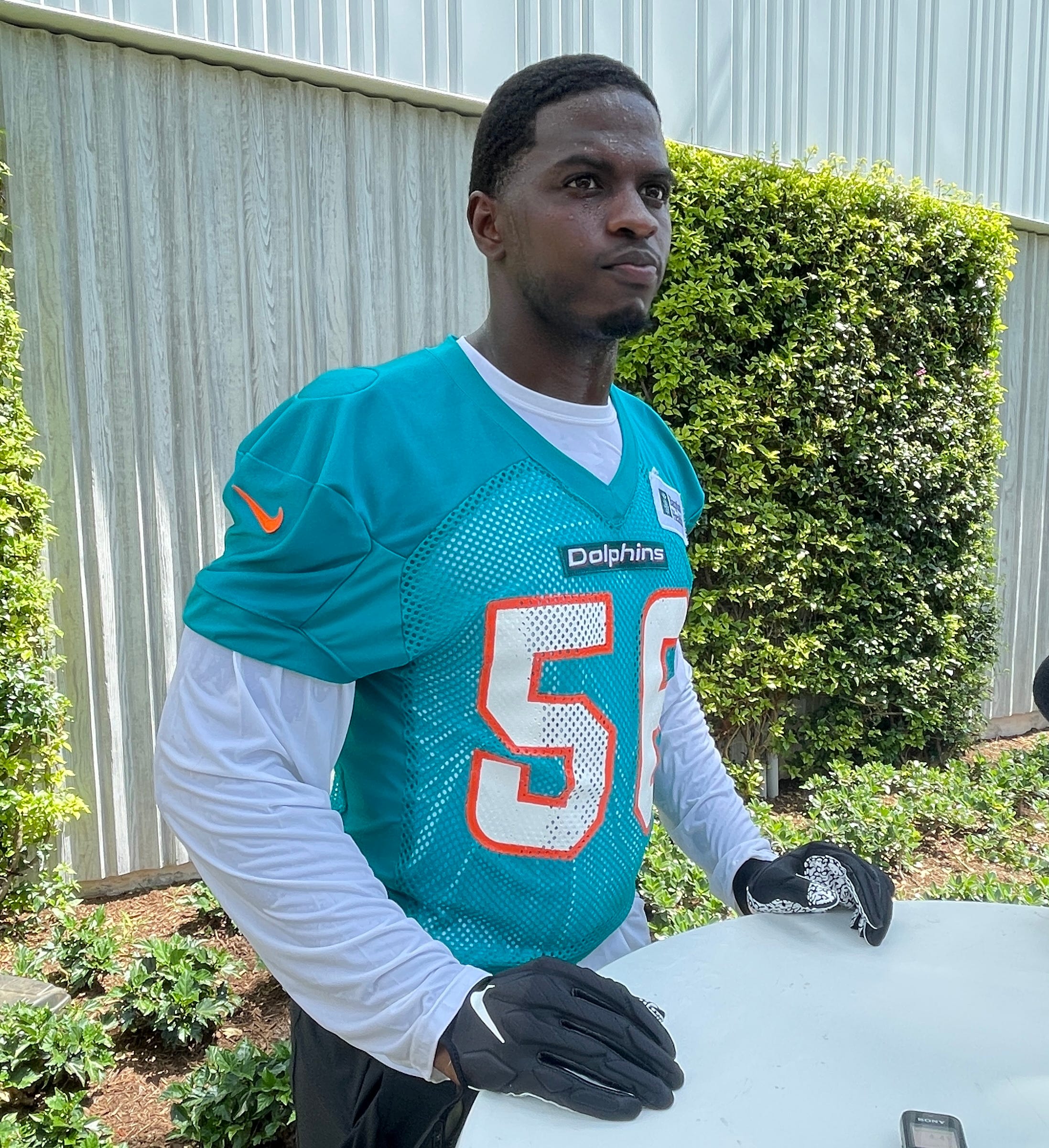 Deandre Johnson, who tried out with Miami Dolphins in 2022, has died