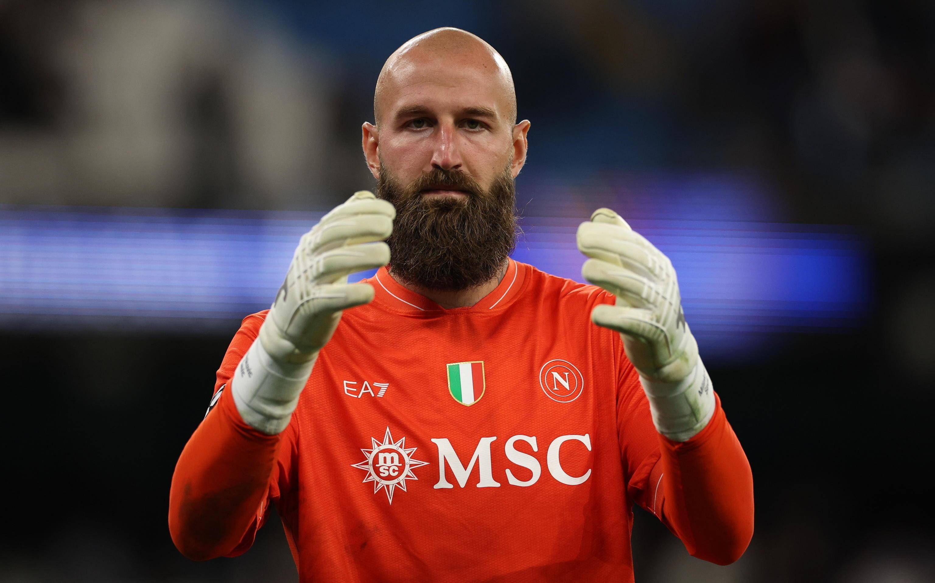 Coppa Italia, Napoli sfata il tabù: Cagliari ko al decimo rigore. La ...