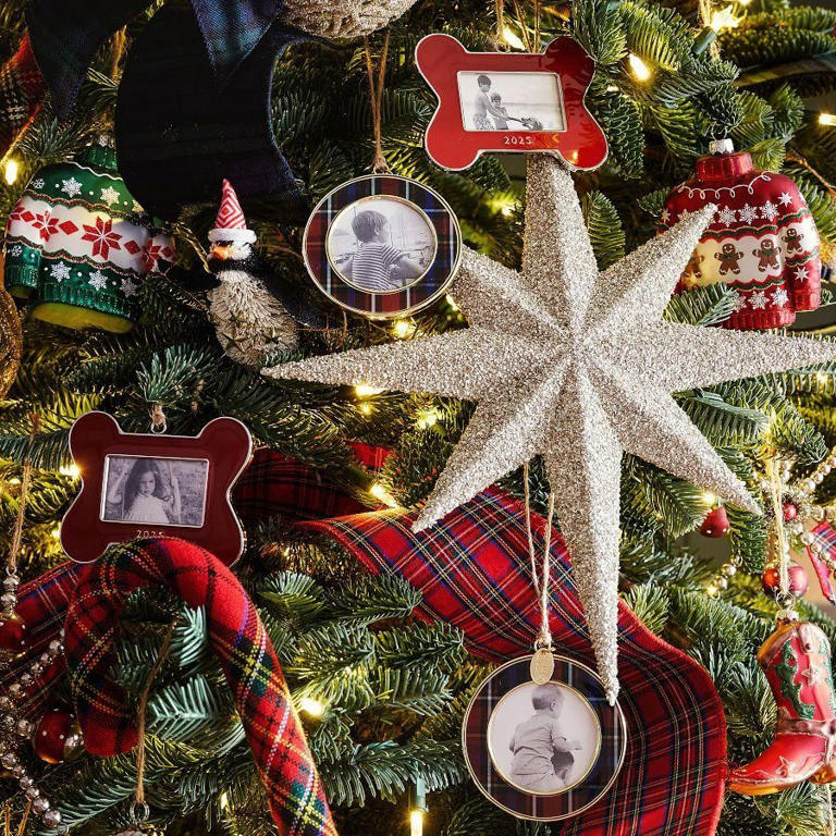 Queen Mary of Denmark's timeless Christmas tree features gorgeous personal touches and classic ...