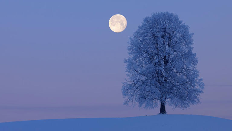 How to photograph the 'Snow Moon' full moon