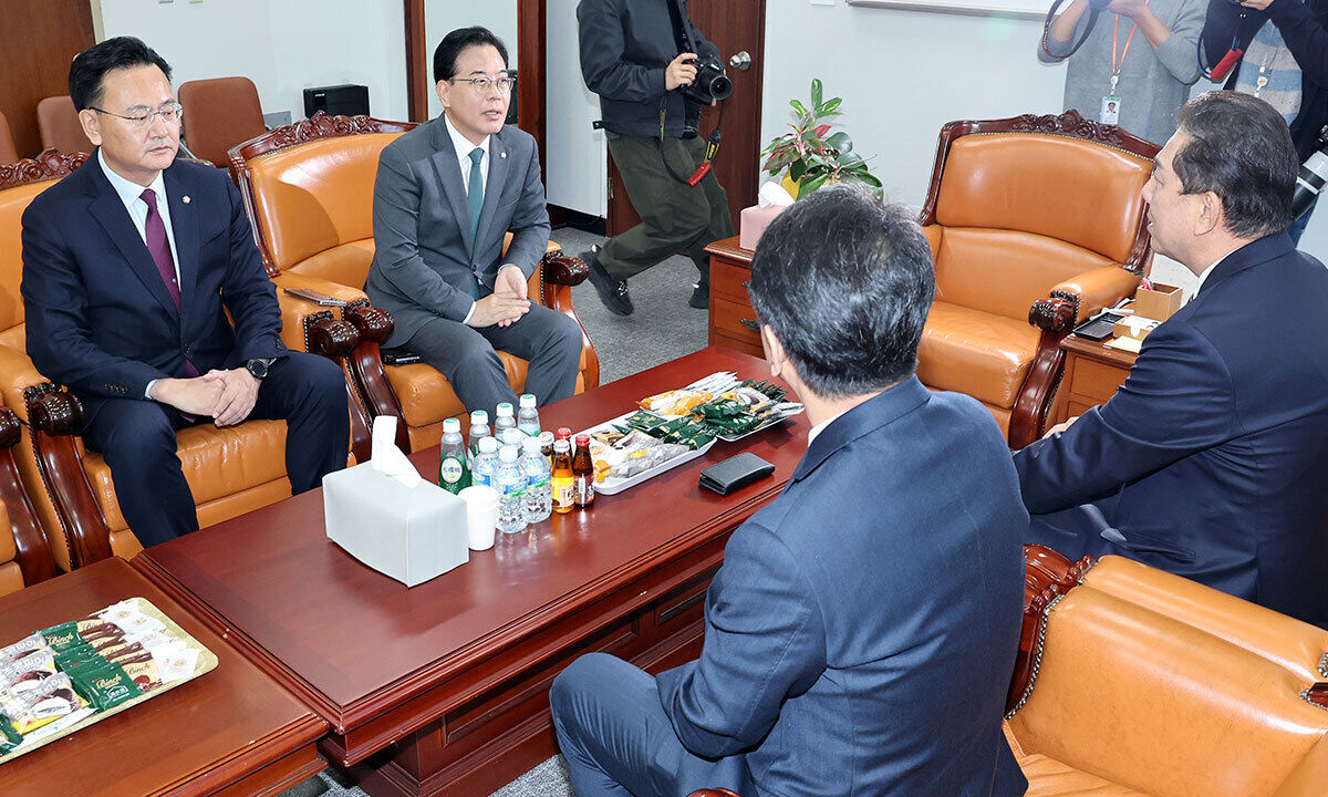 합의처리 뒤엔 '지역구예산' 나눠먹기… 여야 실제 5명 347억↑ [2026년도 예산안 통과]