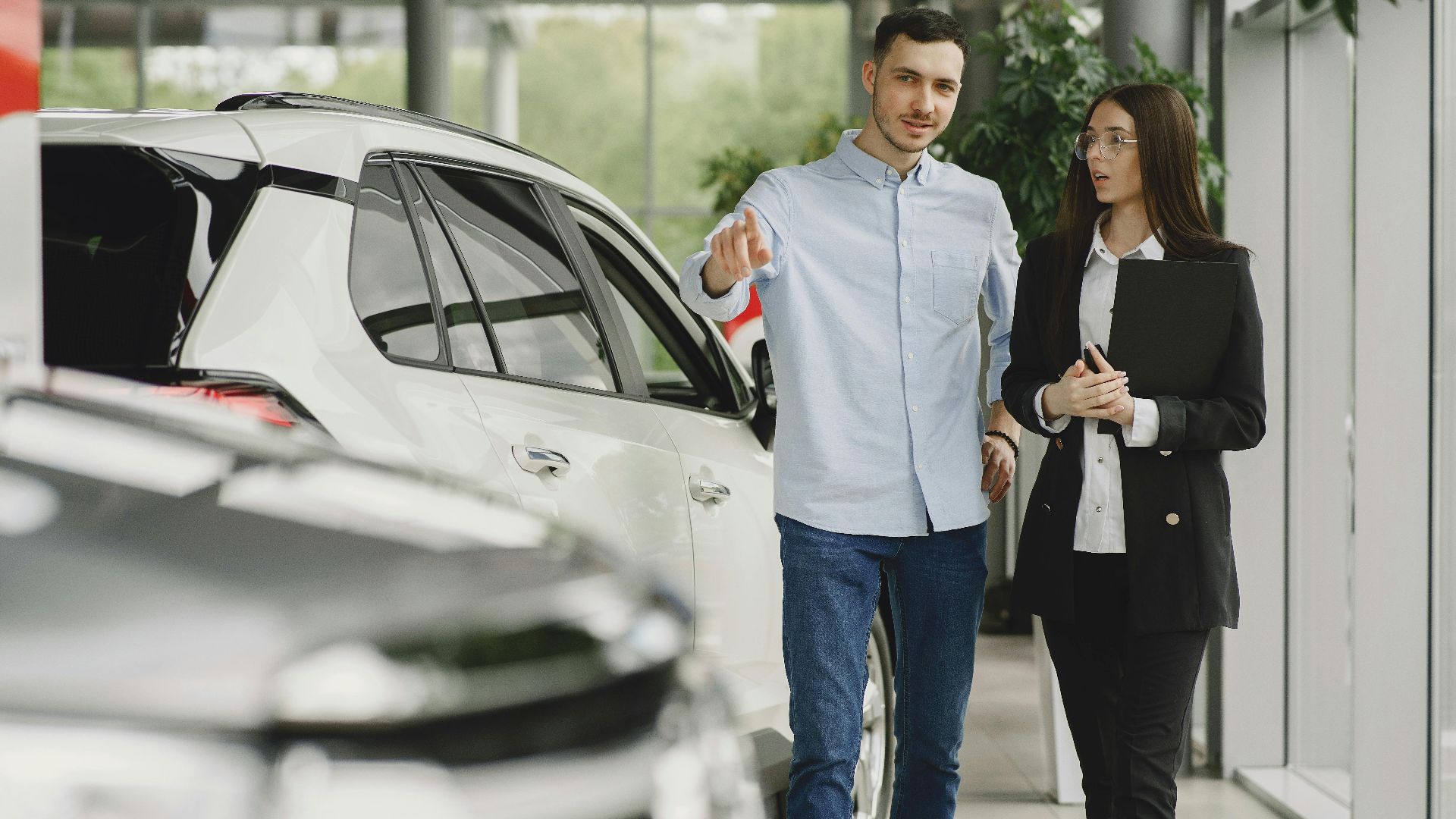 Looking to buy a new car? This is our top tip