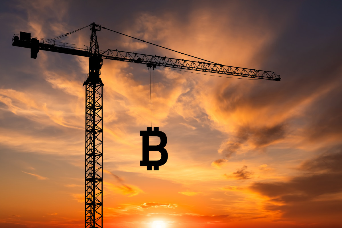 Bitcoin faces major stress test as $14B expiry looms