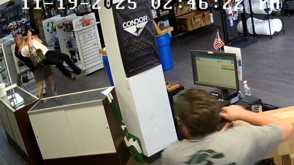 Gun store manager stops alleged theft in progress by body-slamming ...