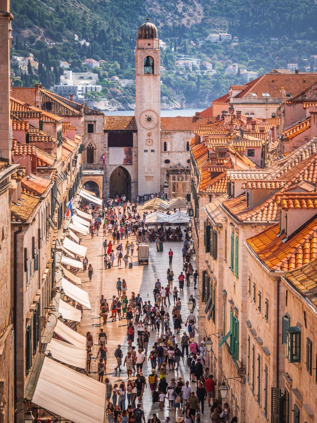 Europeans are sharing 27 tourist traps and red flags to avoid when ...