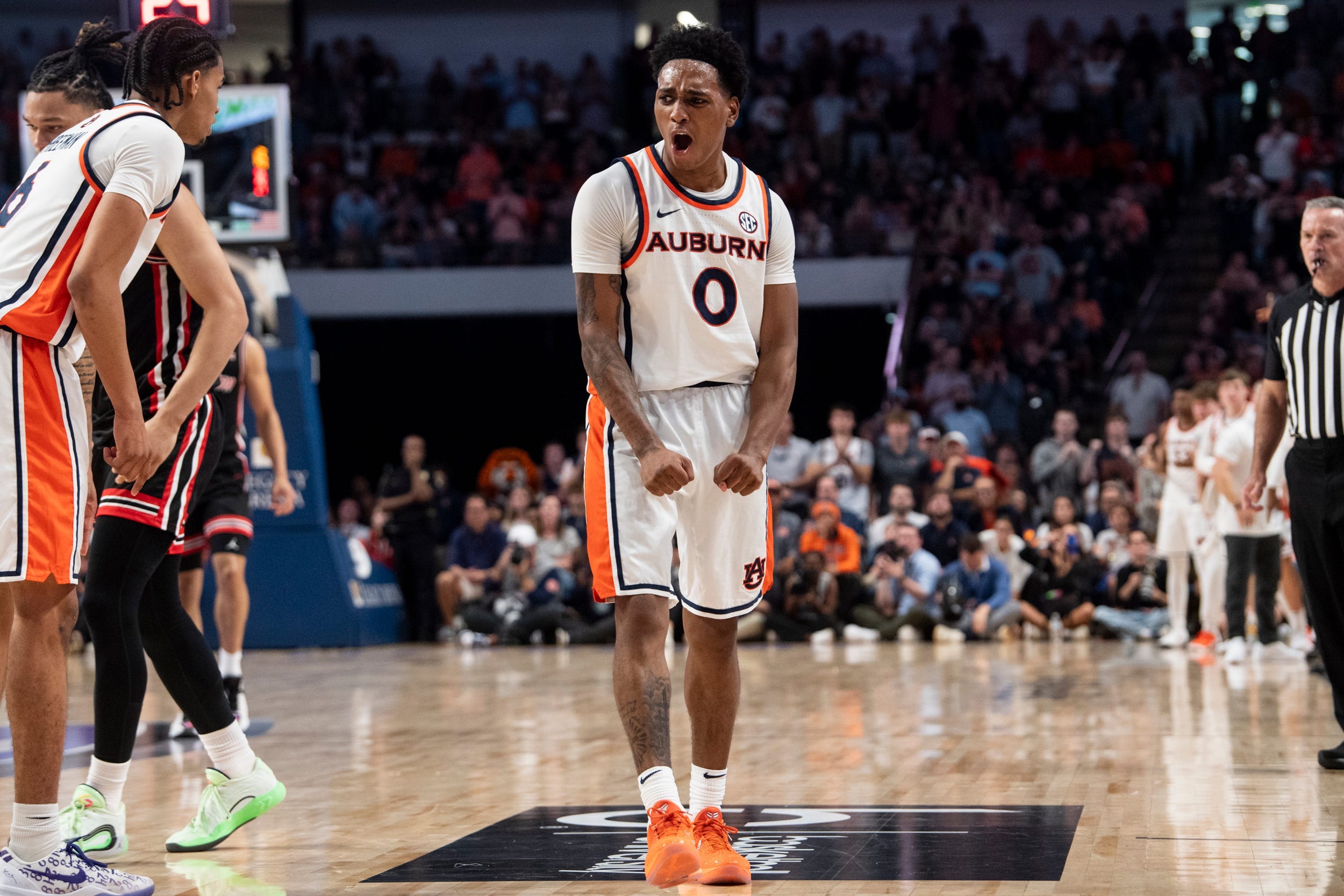 Kevin Overton's career day leads Auburn to win over NC State: Recap
