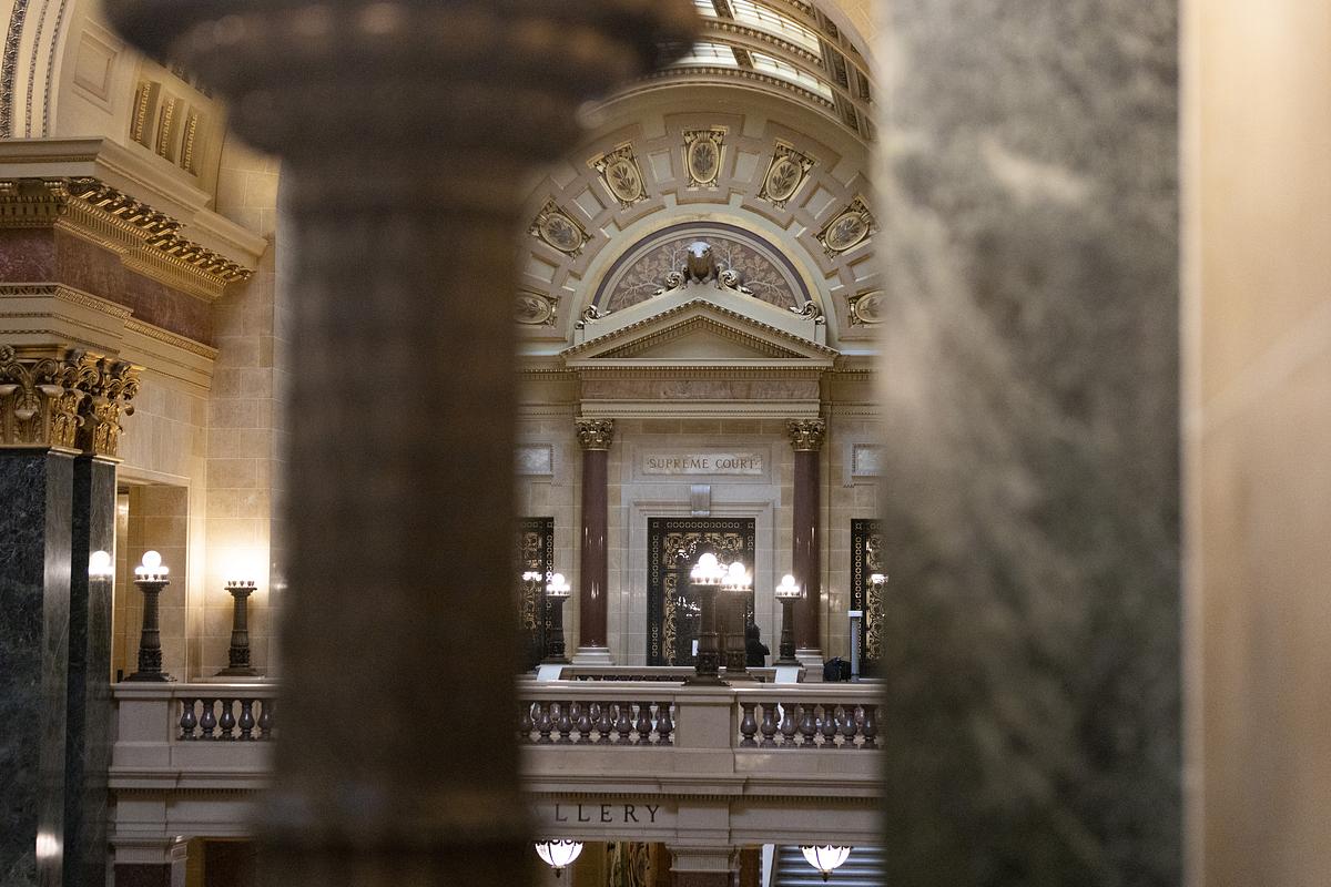 Wisconsin Supreme Court to weigh sheriffs’ cooperation with ICE