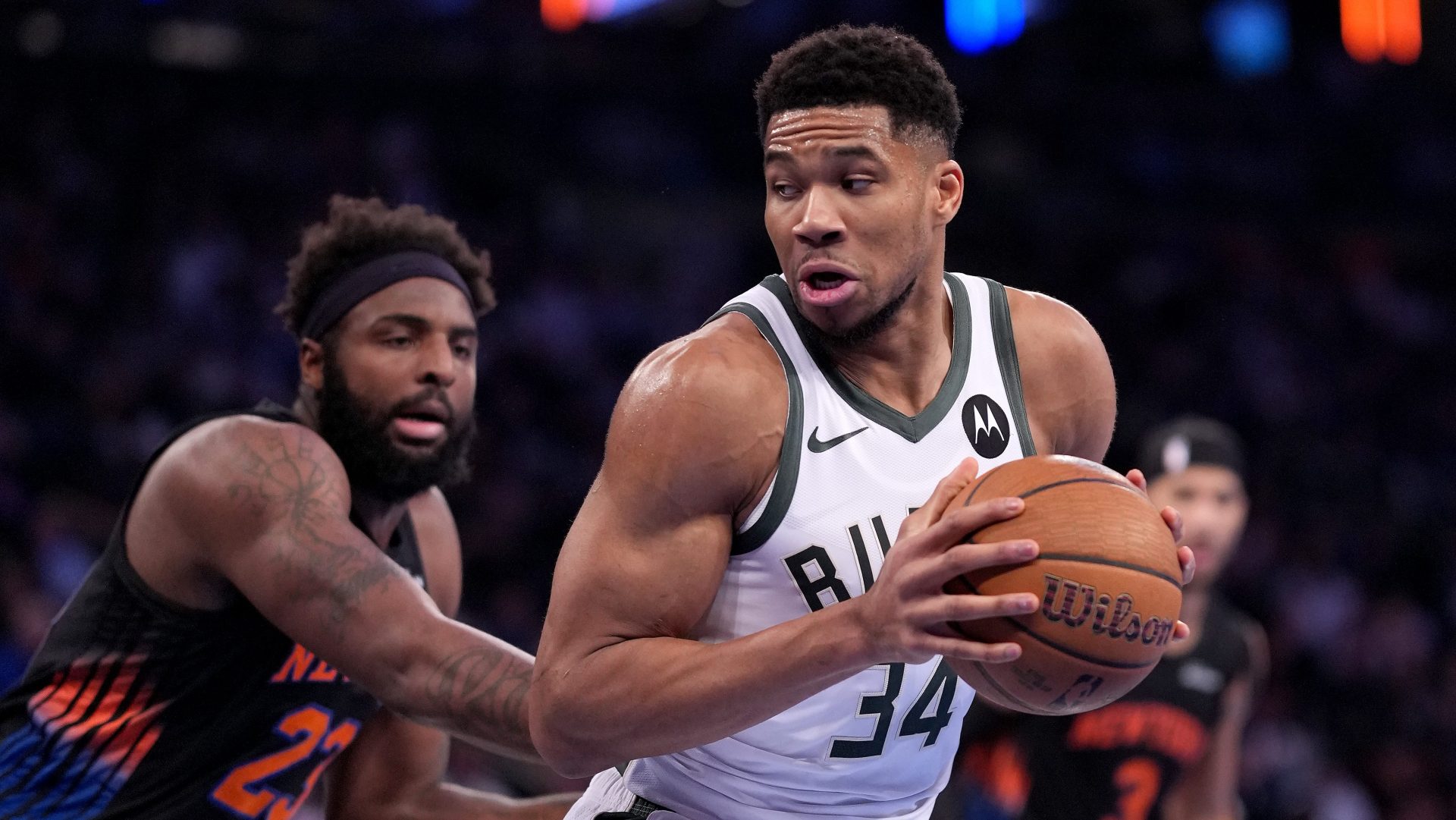 Giannis Antetokounmpo agent drama draws Knicks back into trade buzz