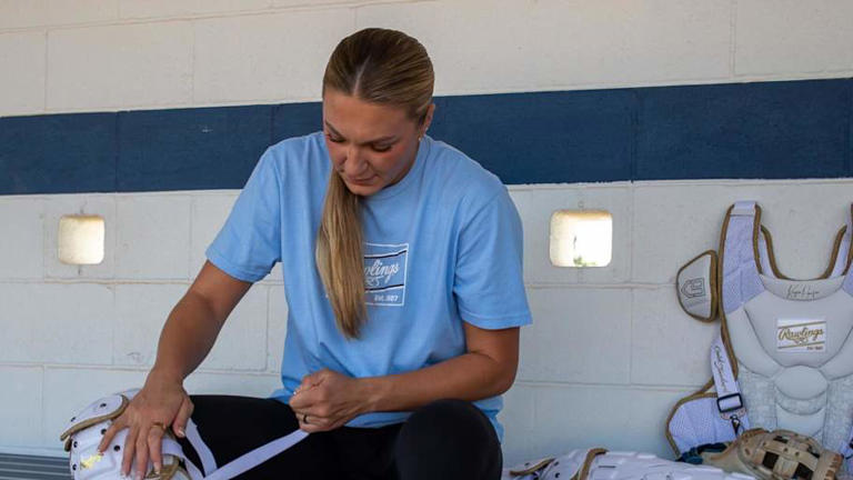 Kinzie Hansen, Rawlings to launch new line of catchers gear