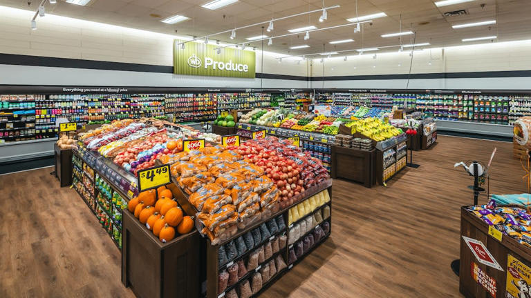 Winn-Dixie is going all-in on Florida. Will the gamble pay off?