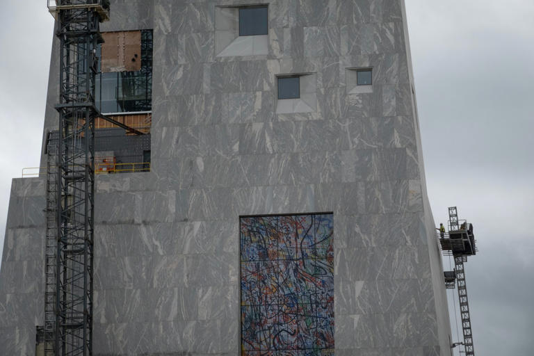 Obama’s 'monolith' presidential center gets an opening timetable