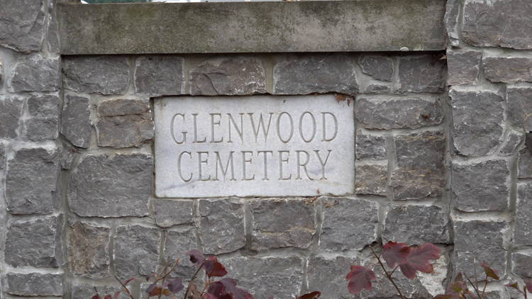 DAR chapter dedicates QR code sign for digital walking tour at historic ...